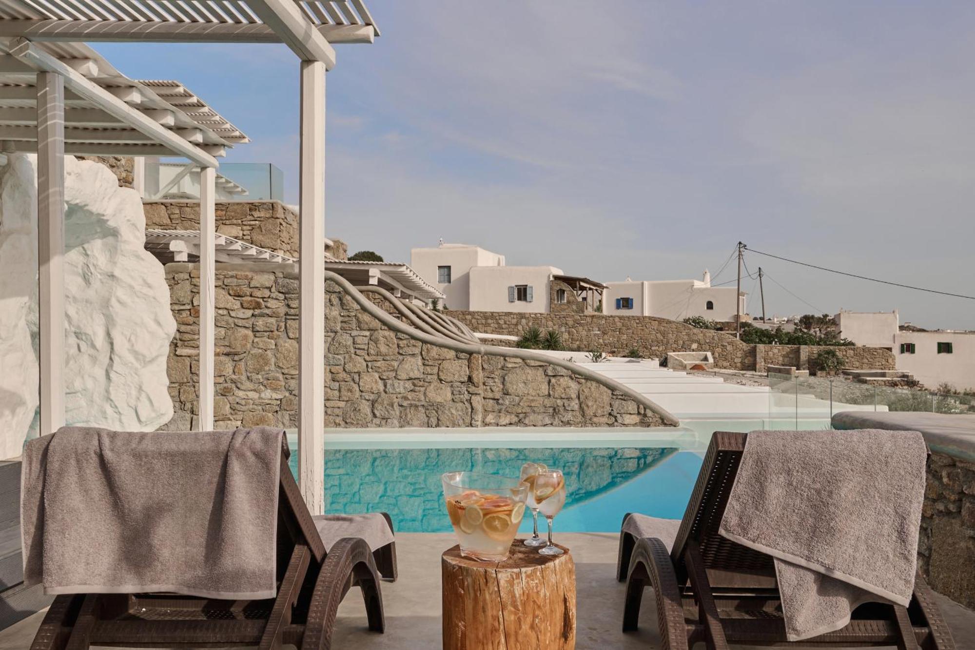 OLVOS LUXURY SUITES MYKONOS MYKONOS TOWN | CHOOSE YOUR STAY IN MYKONOS ...